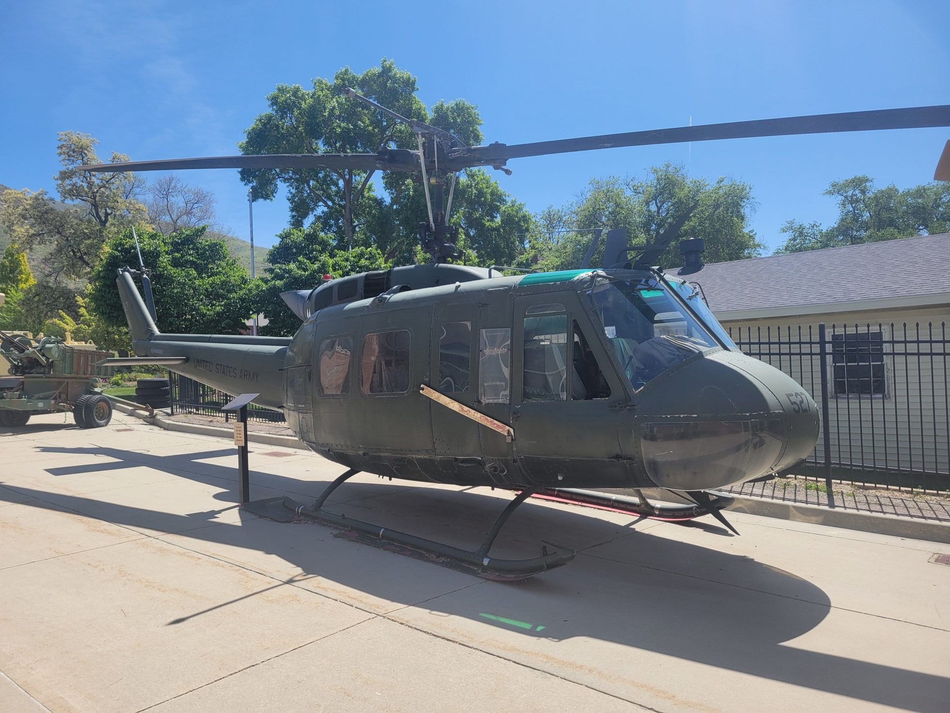 UH-1H HELICOPTER "HUEY" WAR MEMORIAL - National War Memorial Registry